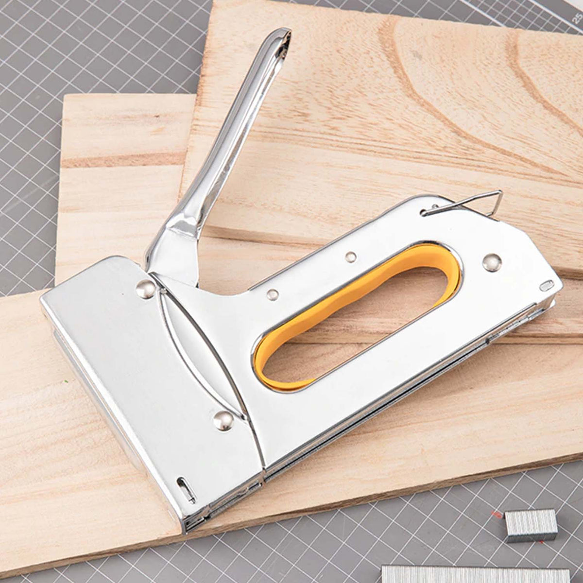Deli (T35111) Full Metal Gun Tacker, Silver– Asters Maldives