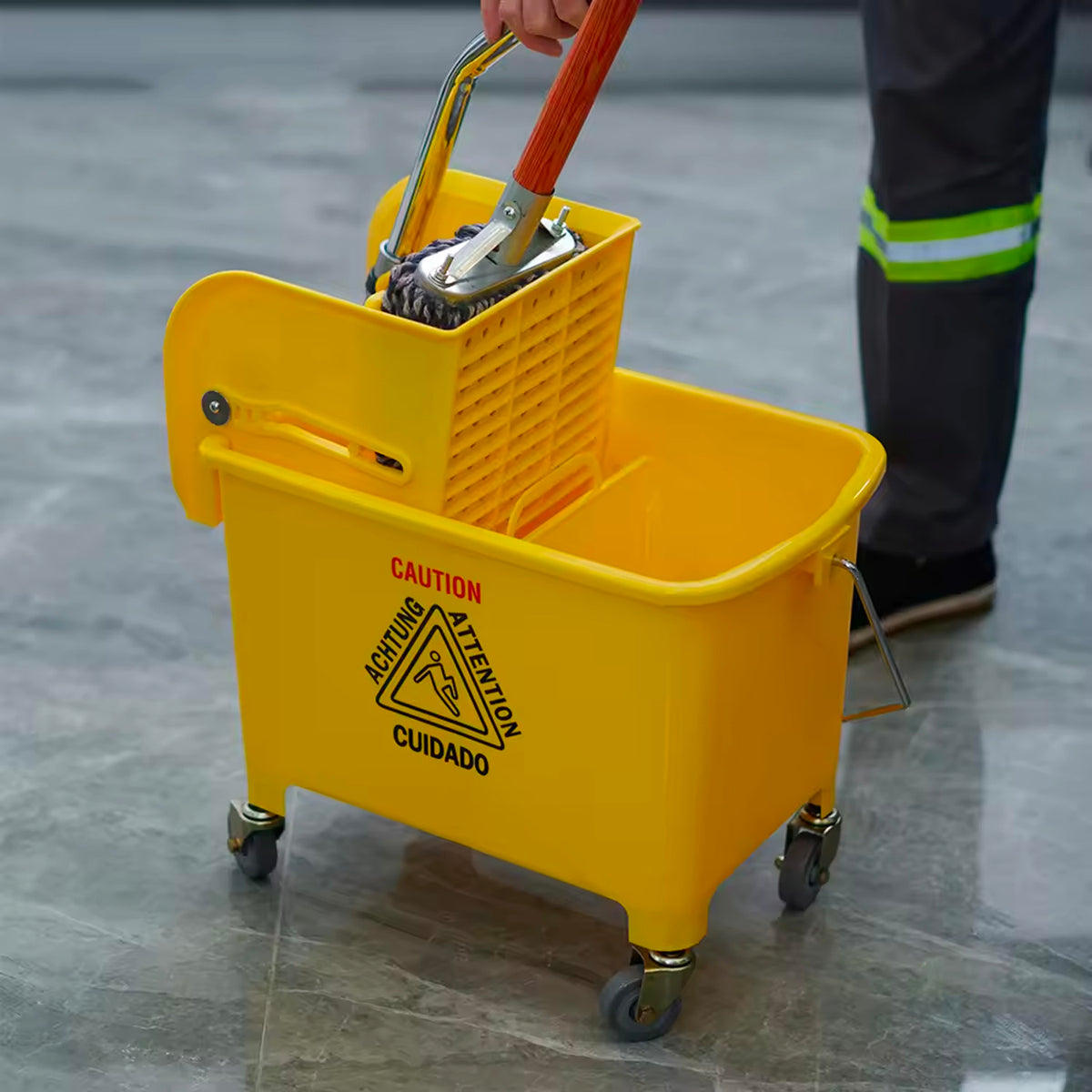 XDPC (XDD-018D-7) 19L Plastic Mob Bucket with Wringer– Asters Maldives